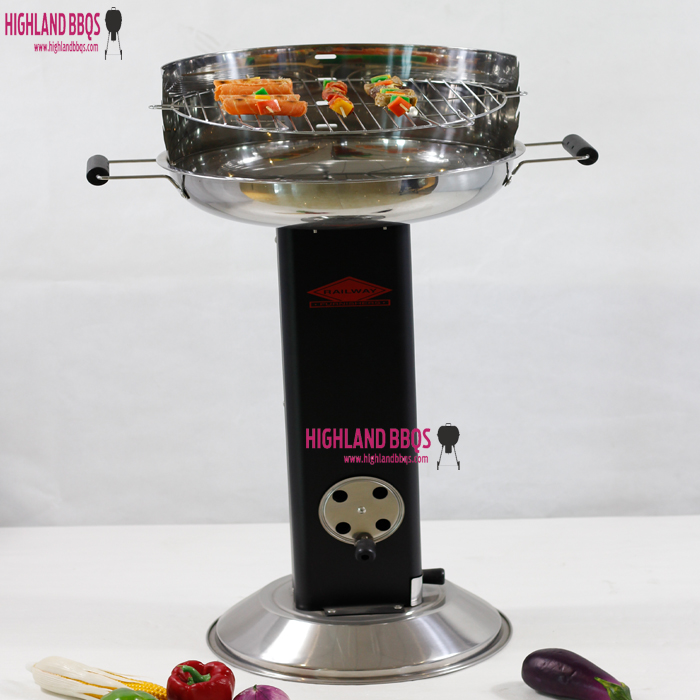 Pedestal Grill with Cooking Grid | HIGHLAND BARBECUES