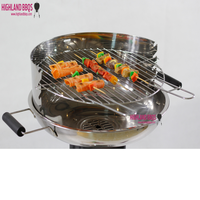 Pedestal Grill with Cooking Grid | HIGHLAND BARBECUES