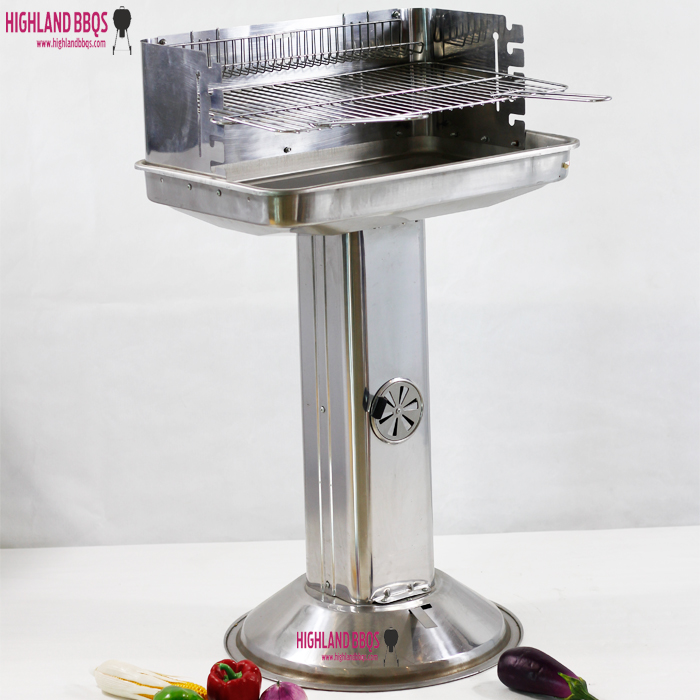 Stainless Vertical Pedestal Grill | HIGHLAND BARBECUES